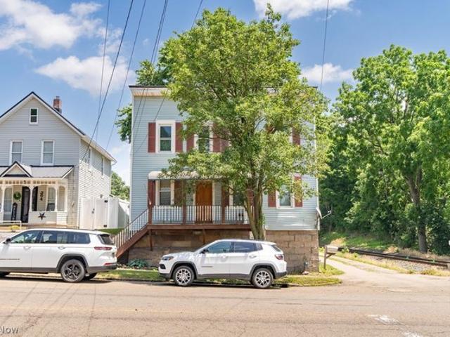 300 Market St NE, Navarre, OH 44662