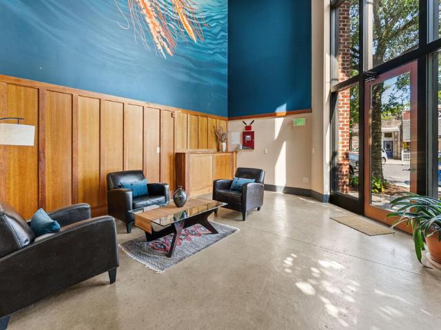 300 Mason Ave