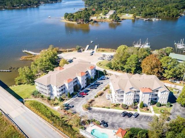 300 Midyette St Unit B5, Oriental, NC 28571