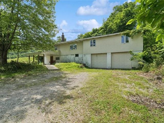 300 Millersdale Rd, Greensburg, PA 15601