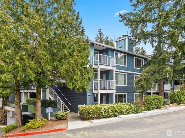 300 N 130th St Unit 2302, Seattle, WA 98133