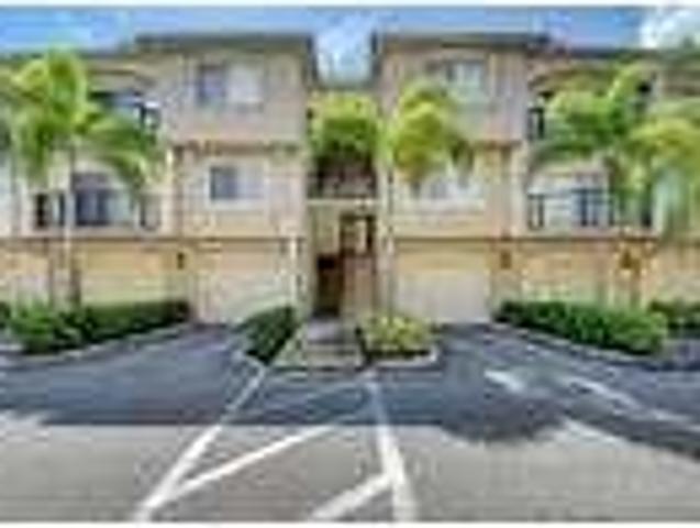 300 N Crestwood Ct Unit #312, Royal Palm Beach, FL 33411