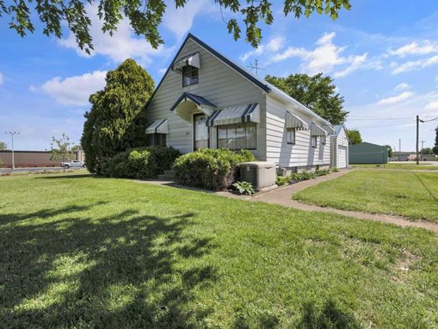 300 N Johns St, Amanda, OH 43102