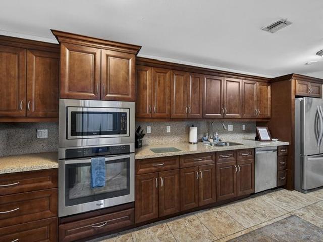 300 NE 19th Ct Apt 104N, Wilton Manors, FL 33305