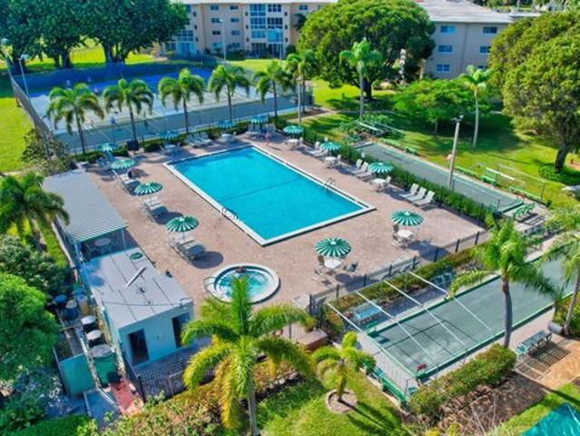 300 NE 26th Ave Apt 408, Boynton Beach, FL 33435
