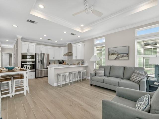 300 NE Coastal Dr, Jensen Beach, FL 34957