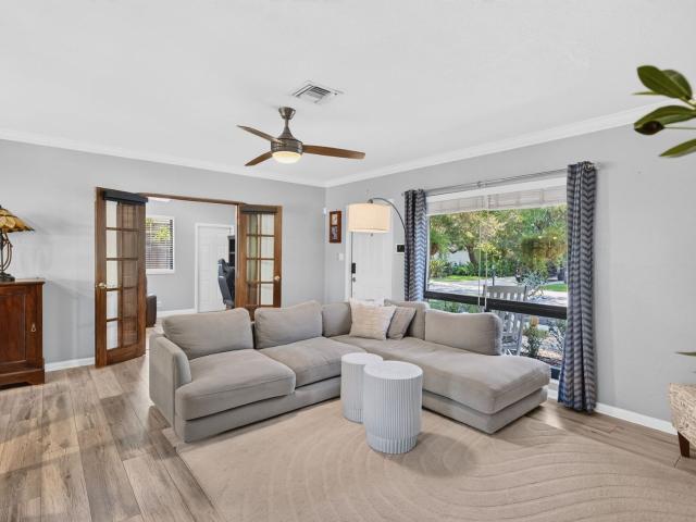 300 NW 28th St, Wilton Manors, US, FL