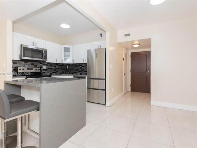 300 NW 42nd Ave Apt 411, Miami, FL 33126