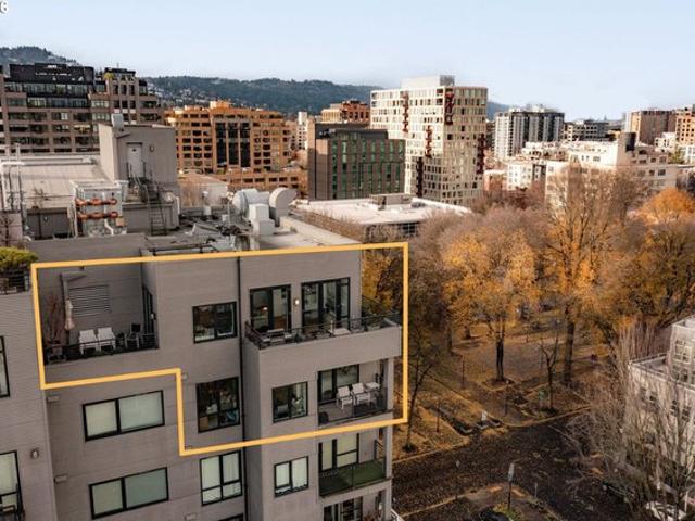 300 NW 8th Ave Unit 902, Portland, OR 97209