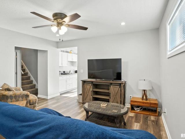 300 S 14TH Street