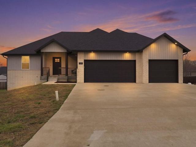 300 S Aspen St, Buffalo, MO 65622