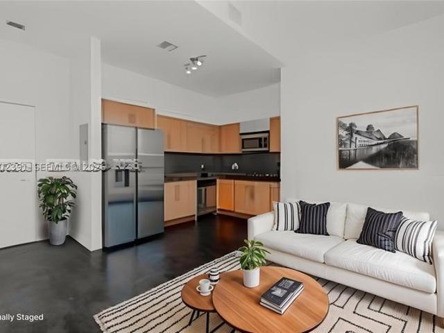300 S Biscayne Blvd Apt 3903, Miami, FL 33131