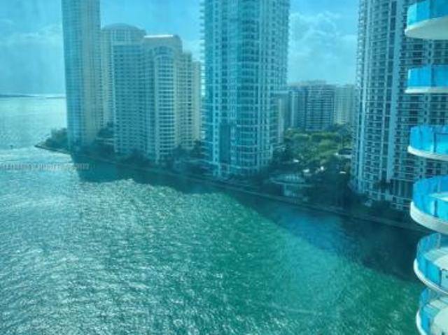 300 S Biscayne Blvd #T 1504 Miami, FL 33131