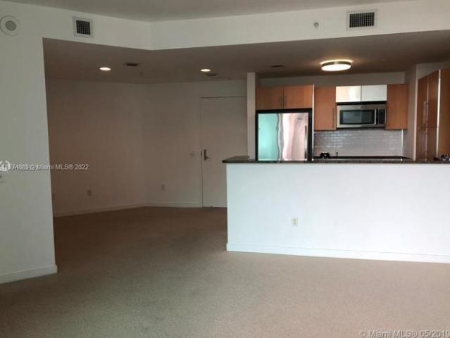300 S Biscayne Blvd #1707 Miami, FL 33131