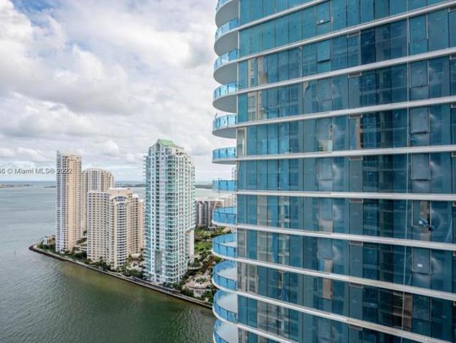 300 S Biscayne Blvd #3204 Miami, FL 33131