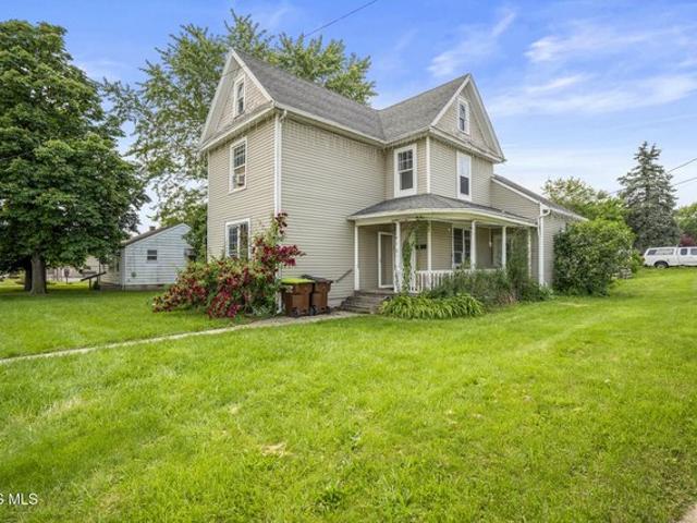 300 S Cherry St, Woodville, OH 43469
