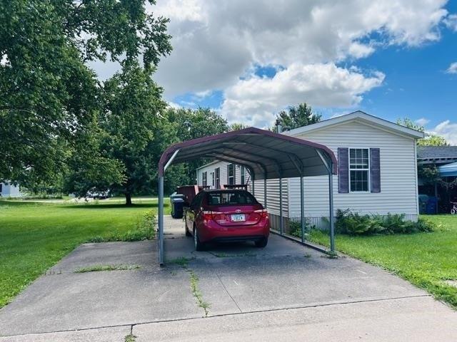 300 S Columbus St Trlr 108, West Liberty, IA 52776