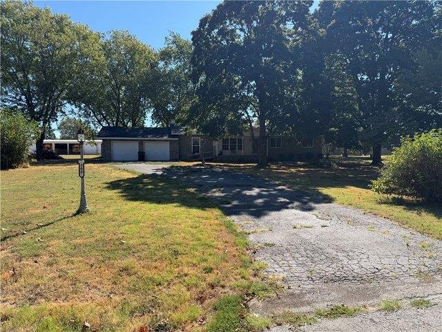 300 S Holmes Ave, Wheaton, MO 64874