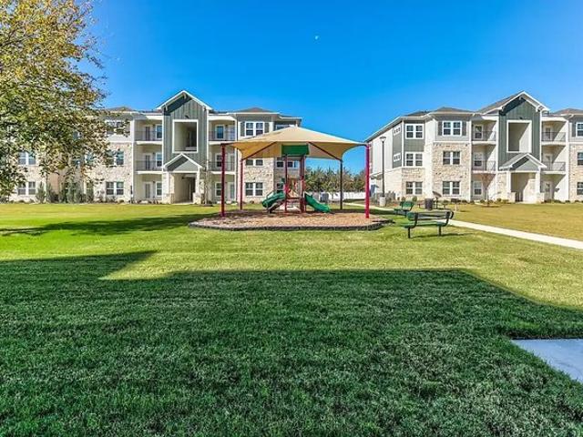 300 S Loop 288, Denton, TX 76205