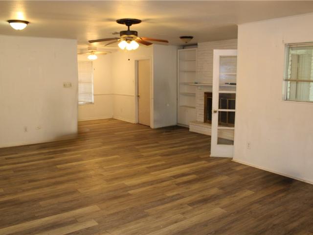 300 S Pasadena Drive