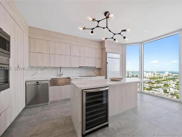 300 S Pointe Dr Apt 3604, Miami Beach, FL 33139