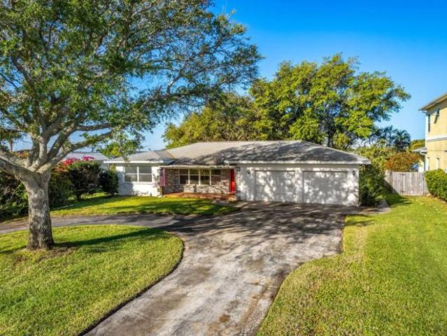 300 S Riverside Dr, Indialantic, FL 32903