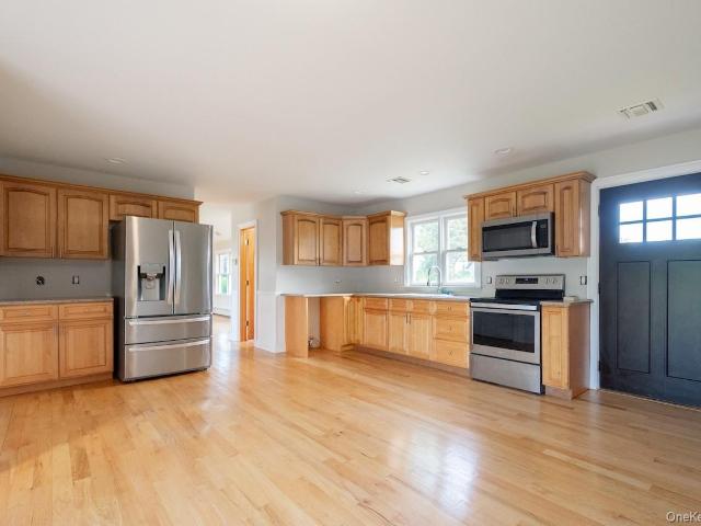 300 S Snedecor Avenue