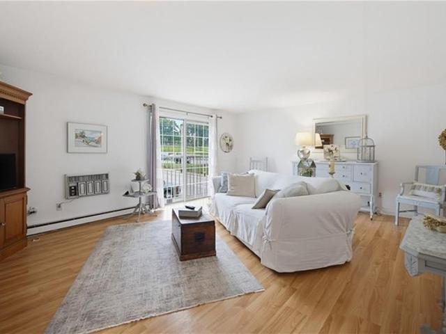 300 Smithfield Rd Apt 1 9, North Providence, RI 02904