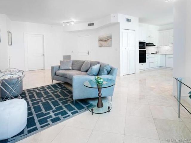 300 South Pointe Dr #909, Miami Beach, FL 33139