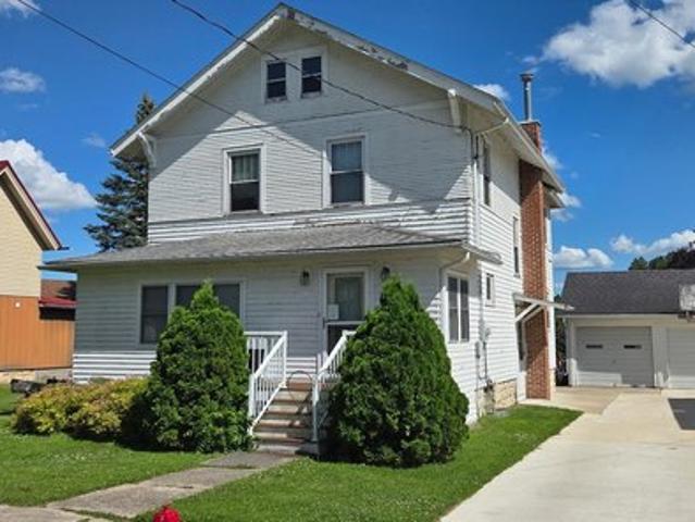 300 SE Chestnut St, Elkader, IA 52043