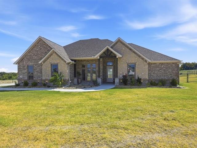 300 Spanish Oak Ct, Weatherford, TX 76085
