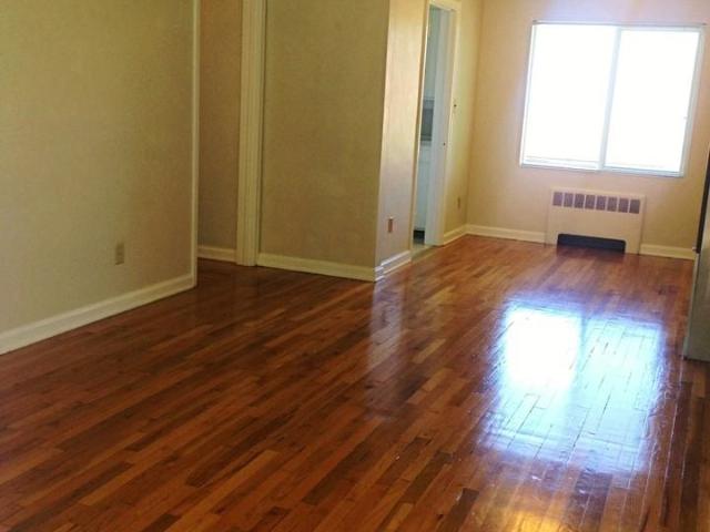 300 Studio Apartment for Rent at NE 60th/61st and Flanders, Portland, OR 97213 Rose City Park