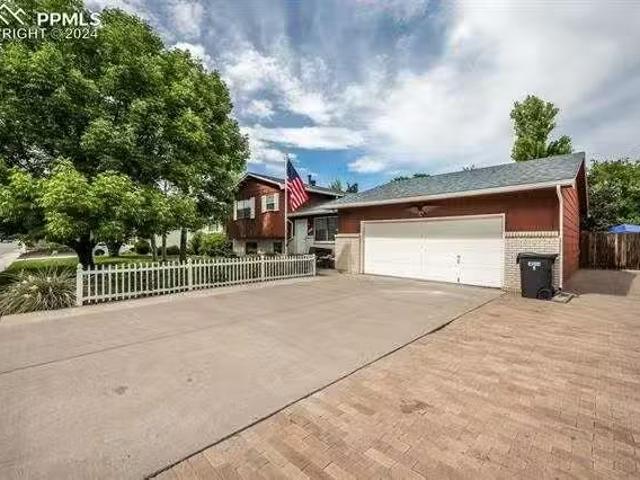 300 Starlite Drive, Pueblo, CO 81005 655273882