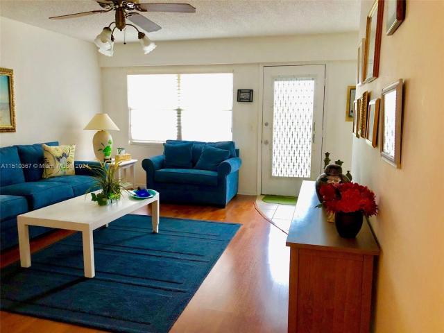 300 SW 134th Way, Unit 405E, Pembroke Pines, FL 33027 | MLS #A11510
