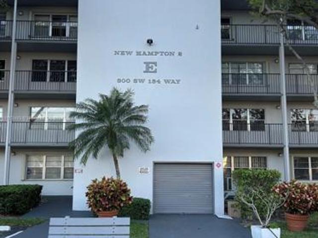 300 SW 134th Way #104E, Pembroke Pines, FL 33027