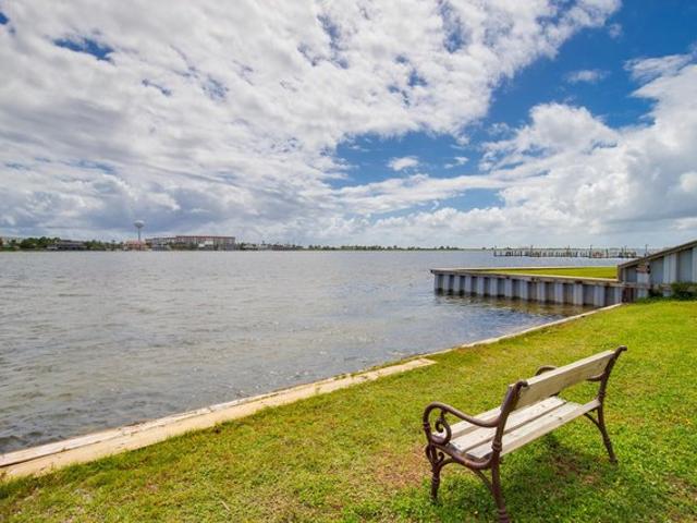 300 SW Miracle Strip Pkwy Unit 2F, Fort Walton Beach, FL 32548