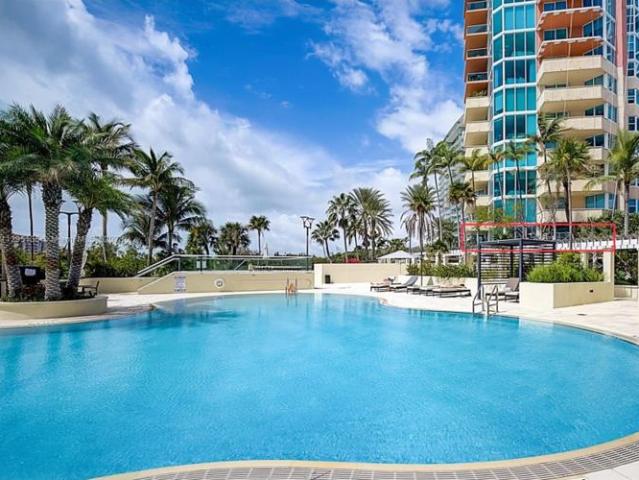 300 Pointe Dr S #405, Miami Beach, FL 33139