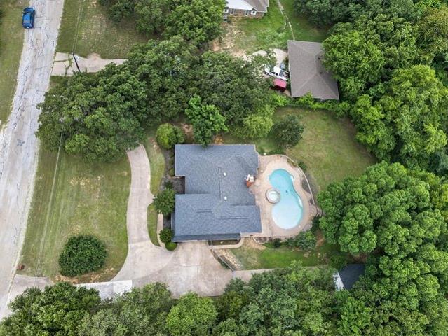 300 Post Ln, Burleson, TX 76028