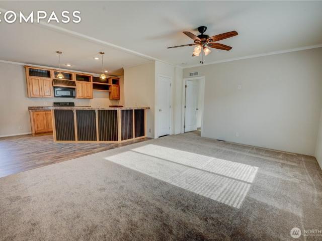 300 Park Ave 20, Buckley, WA