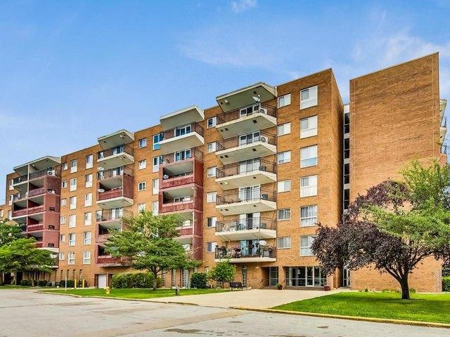 300 Park Ave Apt 445, Calumet City, IL 60409