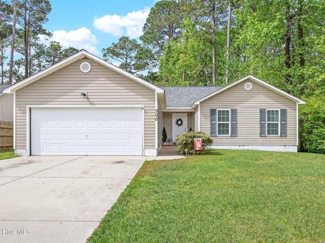 300 Parkwood Dr, Jacksonville, NC 28546