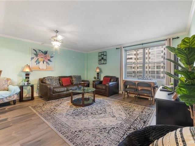 300 Peachtree St NE Apt 23J, Atlanta, GA 30308