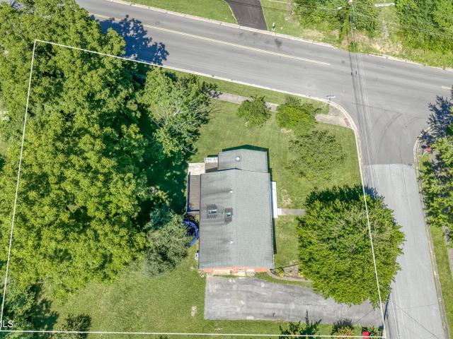 300 Peach Blossom Court