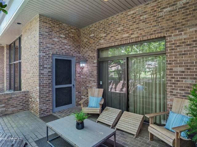300 Pierremont Road # 18