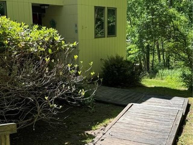 300 Pines Dr # 8 10, Roxbury, NY 12474