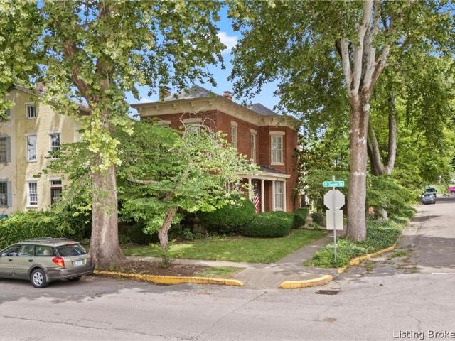 300 Plum Street