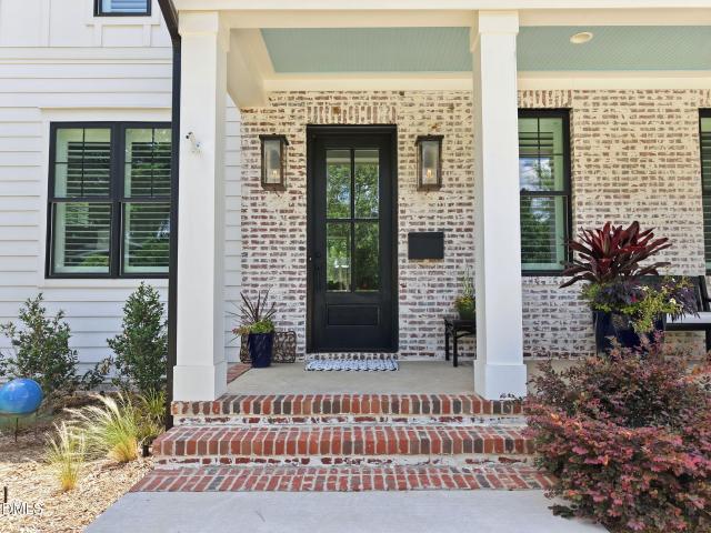 300 Plainview Avenue