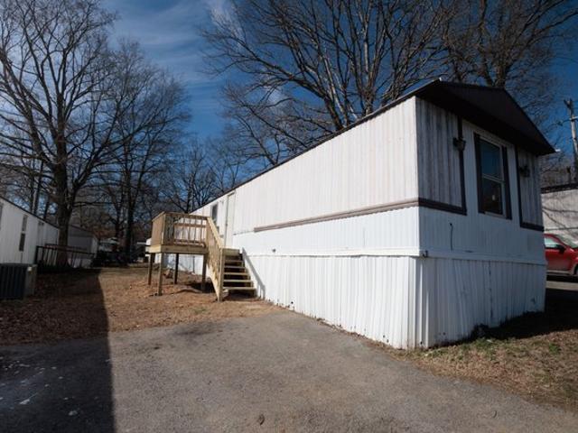 300 Randell Dr, Clarksville, TN 37042
