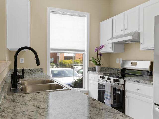 300 riverbend dr 1f