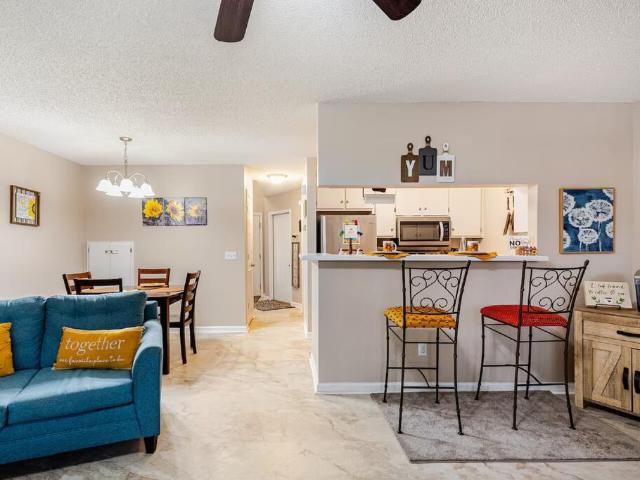300 Ridgeway Dr